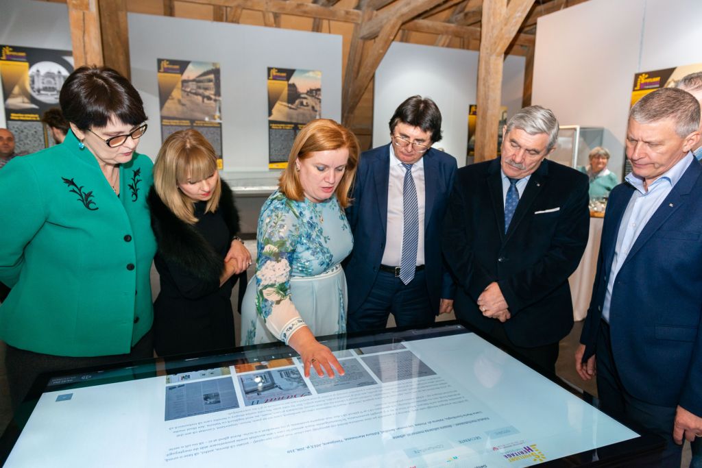 Finisajul expoziției „Cartierul Iosefin şi Valeria dr. Pintea – un ...